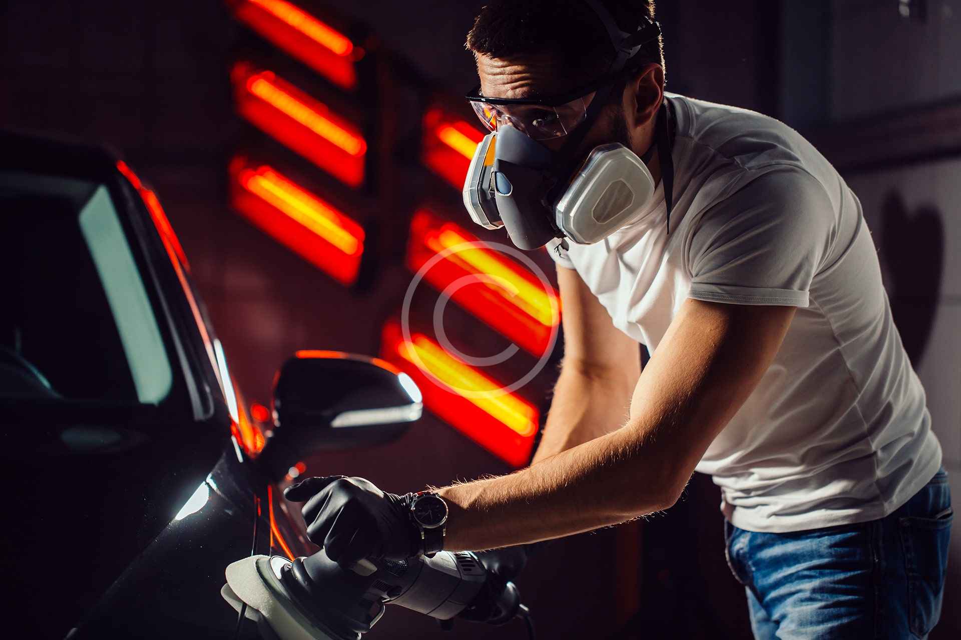 Car body polish makes it look like new! – Reifen Tutar Heiligenhaus